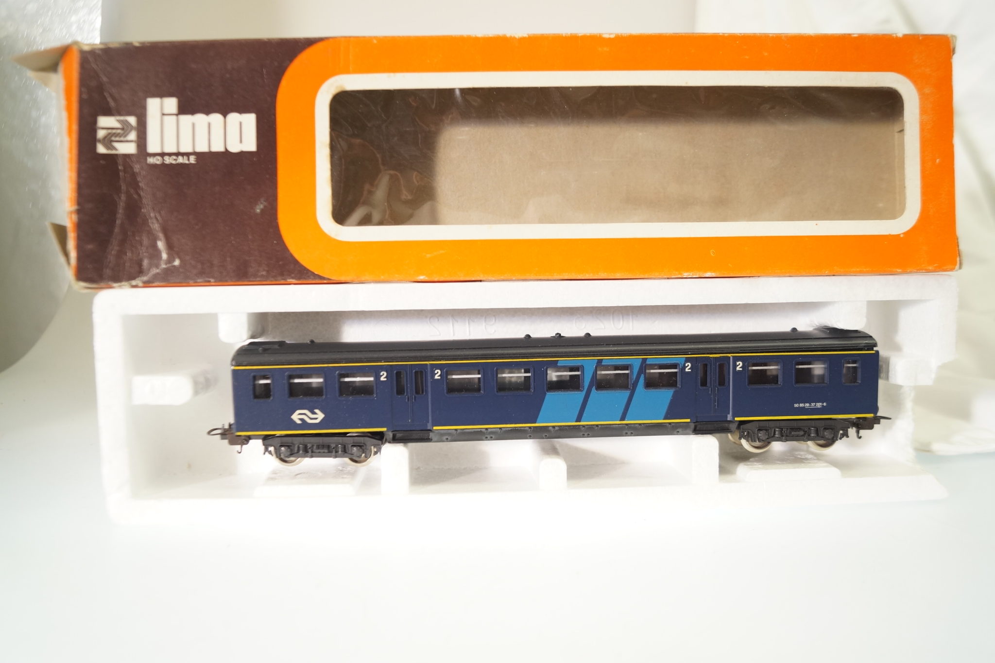 Lima h0: Personenwagen 2.Kl. NS 50 85 29 37 201-6, top/ovp - gearontologist