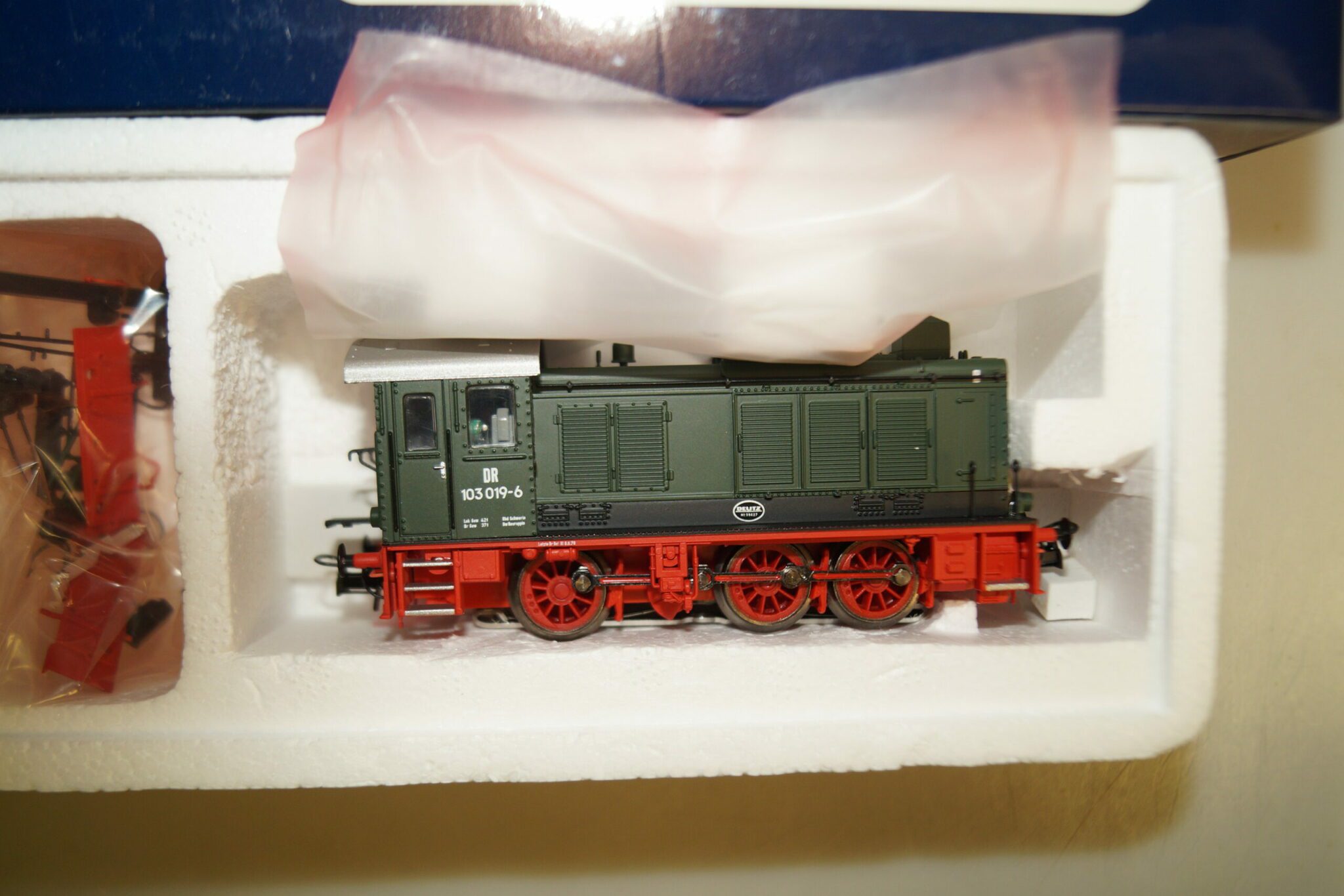 H0: Lima HL2034 Diesellok V36 DR mit Explosionsschutz, neuw./ovp/ESU ...