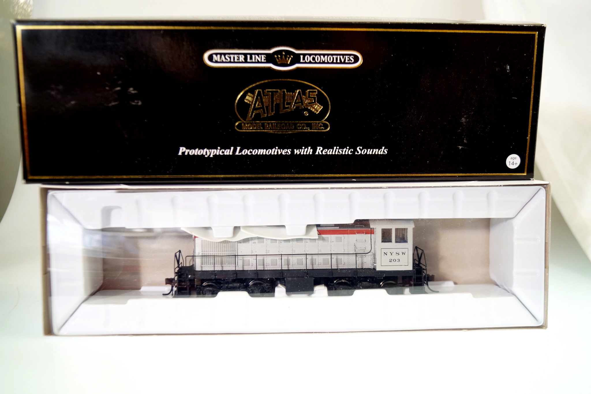 H0: Atlas Diesellok Alco NYSW # 203, top/ovp/ESU DCC/Sound - gearontologist