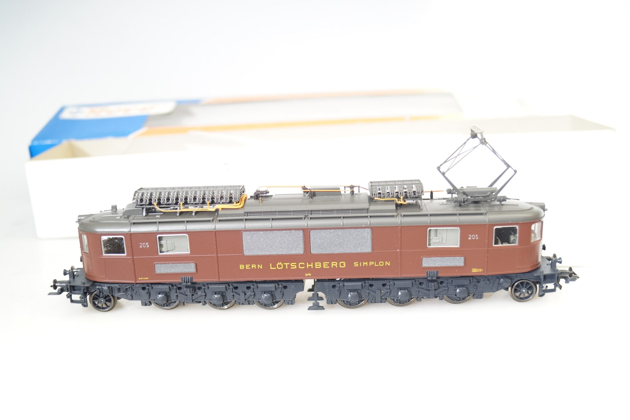 H0 ROCO: 43710 Ae 6/8 'LÖTSCHBERGLOK' OVP, TOP - gearontologist