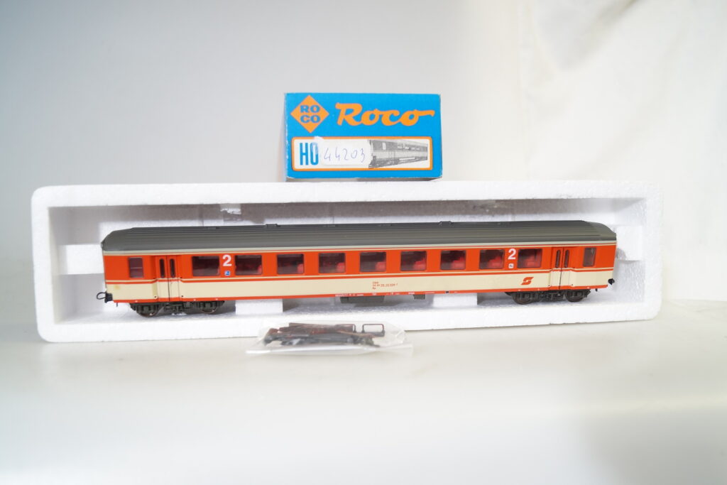 h0 Roco 44203B Schlierenwagen 2.Kl. ÖBB, neuw./ovp - gearontologist