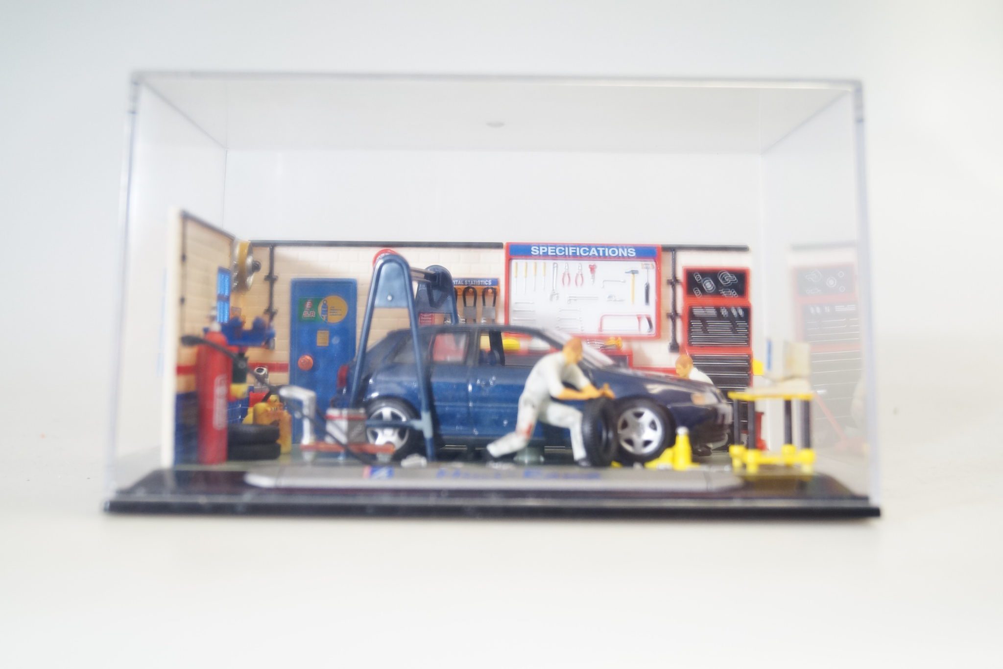 1:43 Hongwell Mini-Rama Audi A3 in Werkstatt, neuw./ovp - gearontologist