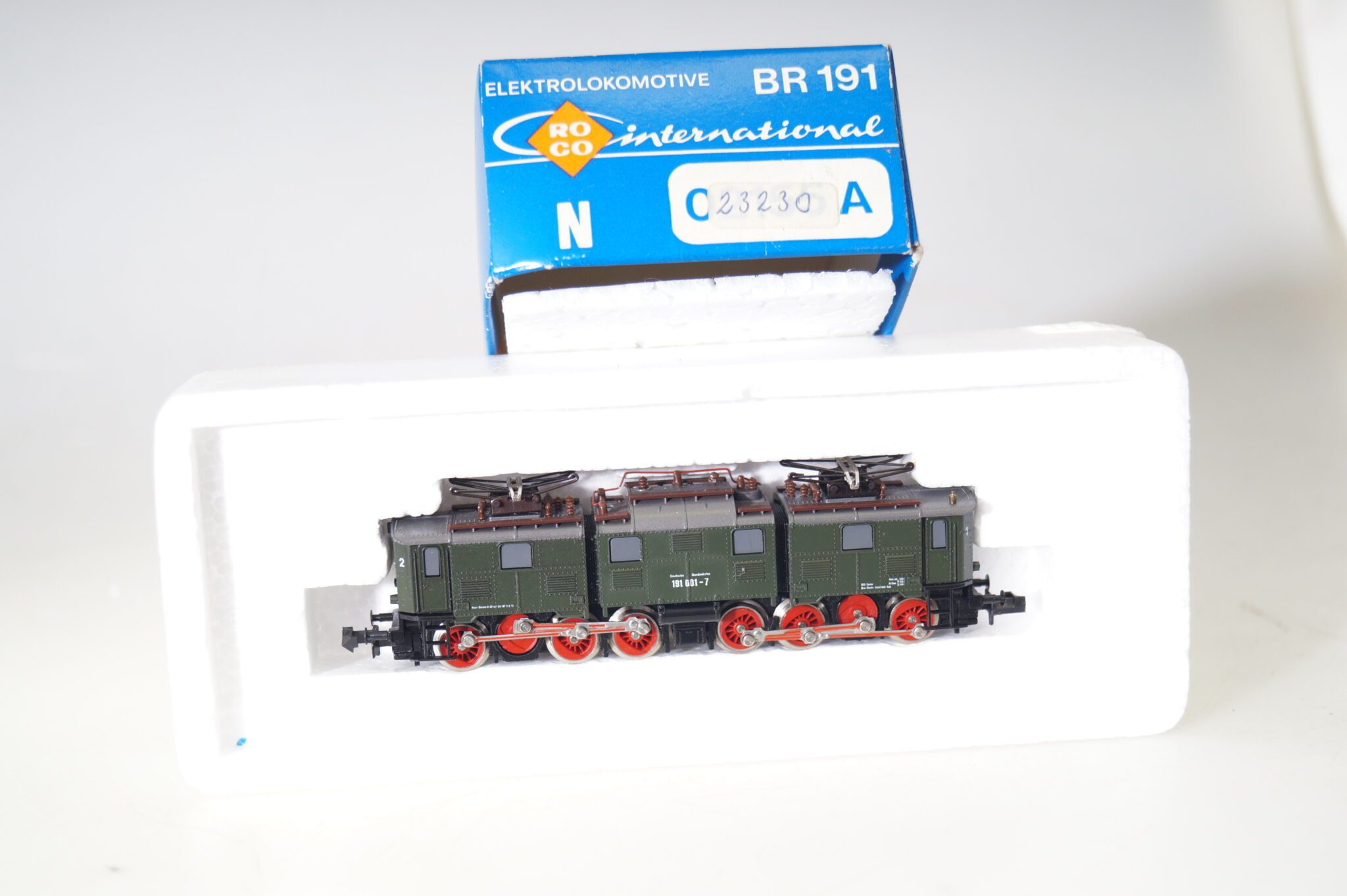 Spur N Roco 23230/02155A E-Lok BR 191, top/ovp - gearontologist