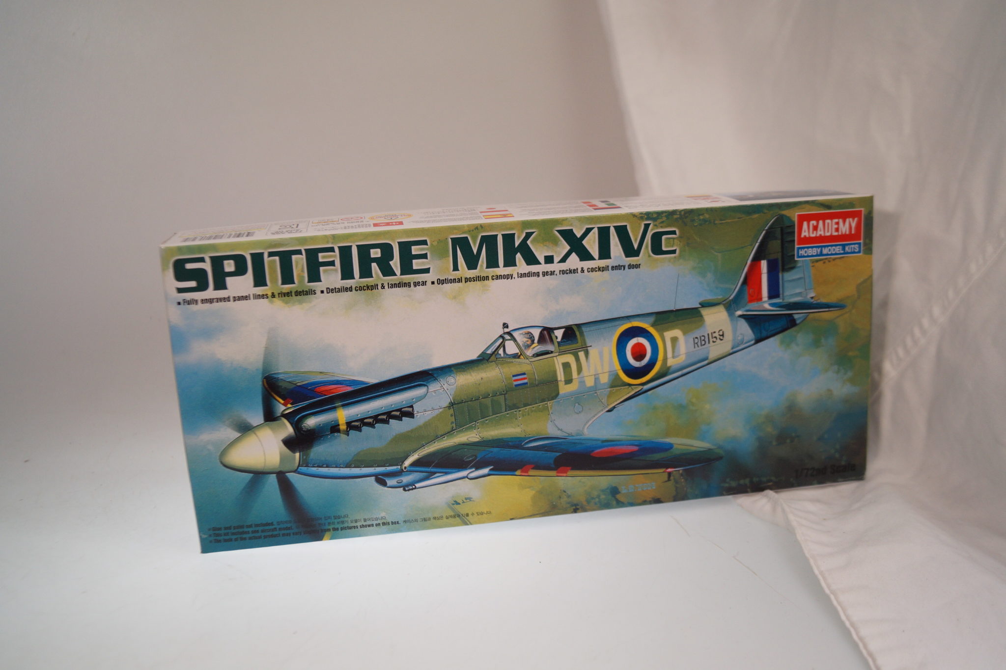 12484 Academy 1:72 Spitfire, neu/ovp - gearontologist