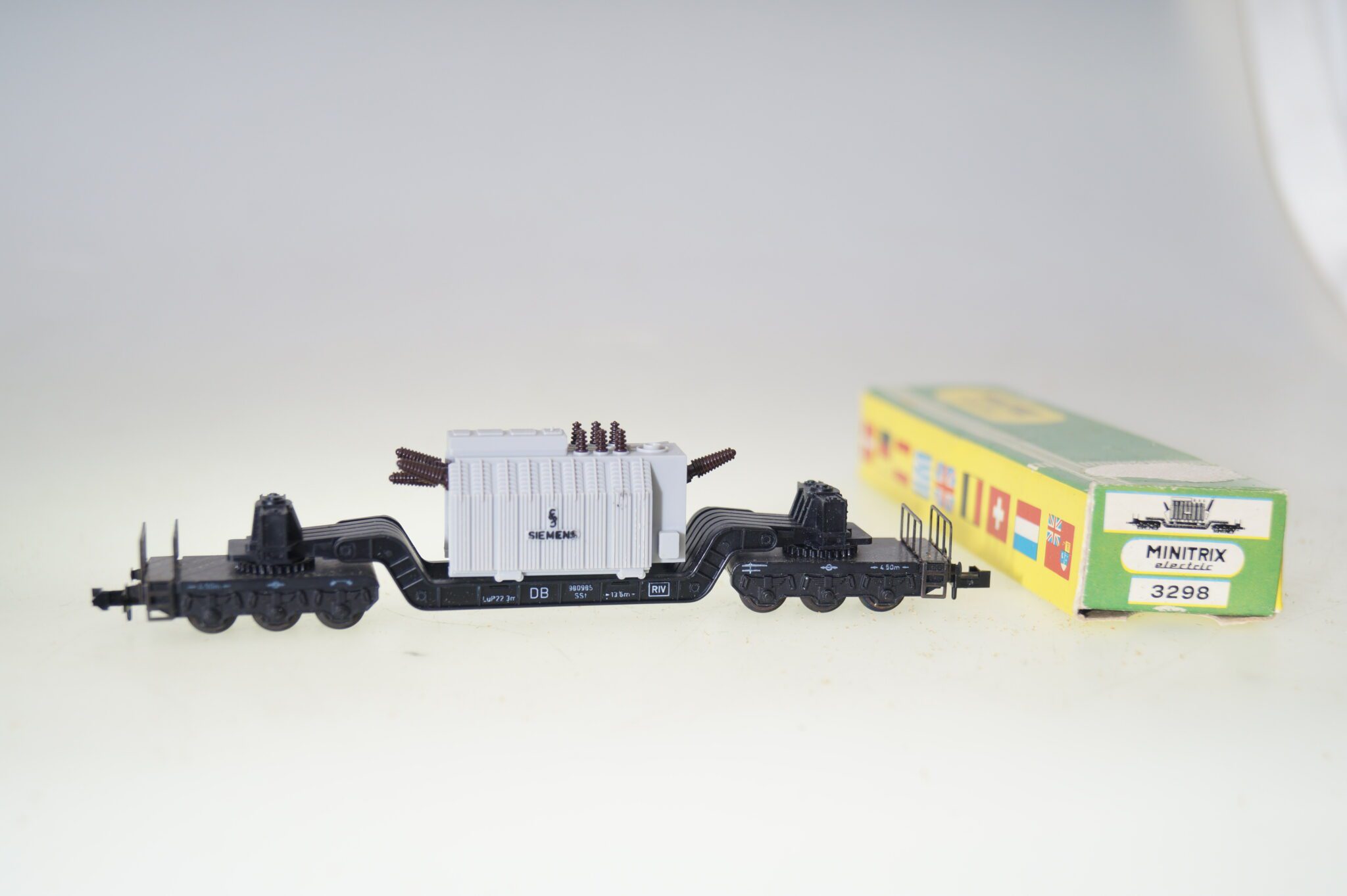 Spur N Minitrix 3298 Tiefladewagen mit Trafo, top/ovp - gearontologist
