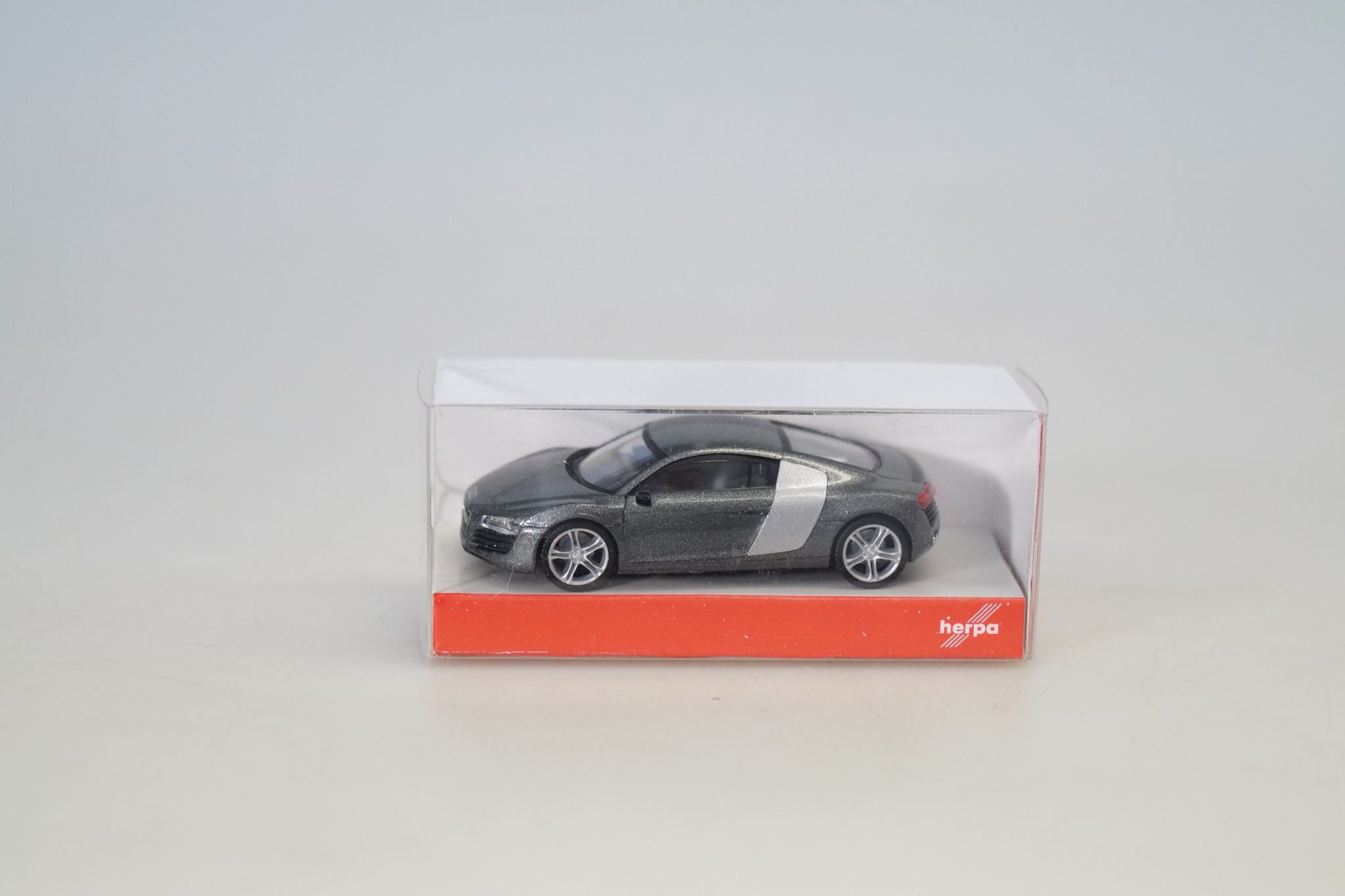 1:87 Herpa 033640 Audi R8 grau-met., neuw./ovp - gearontologist