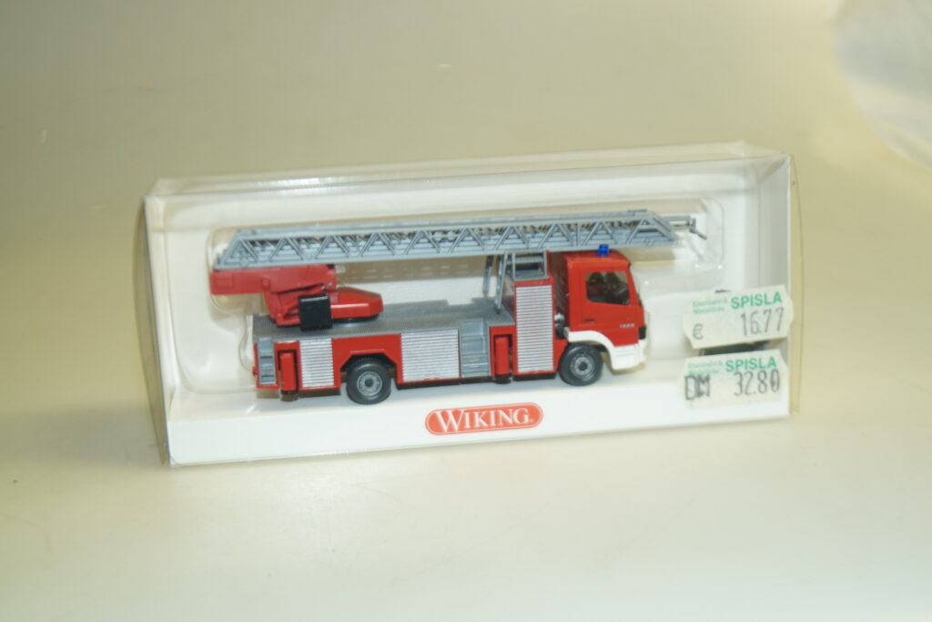 1:87 Wiking 617 02 37 MB Atego Fw DLK 23-12, neuw./ovp - gearontologist