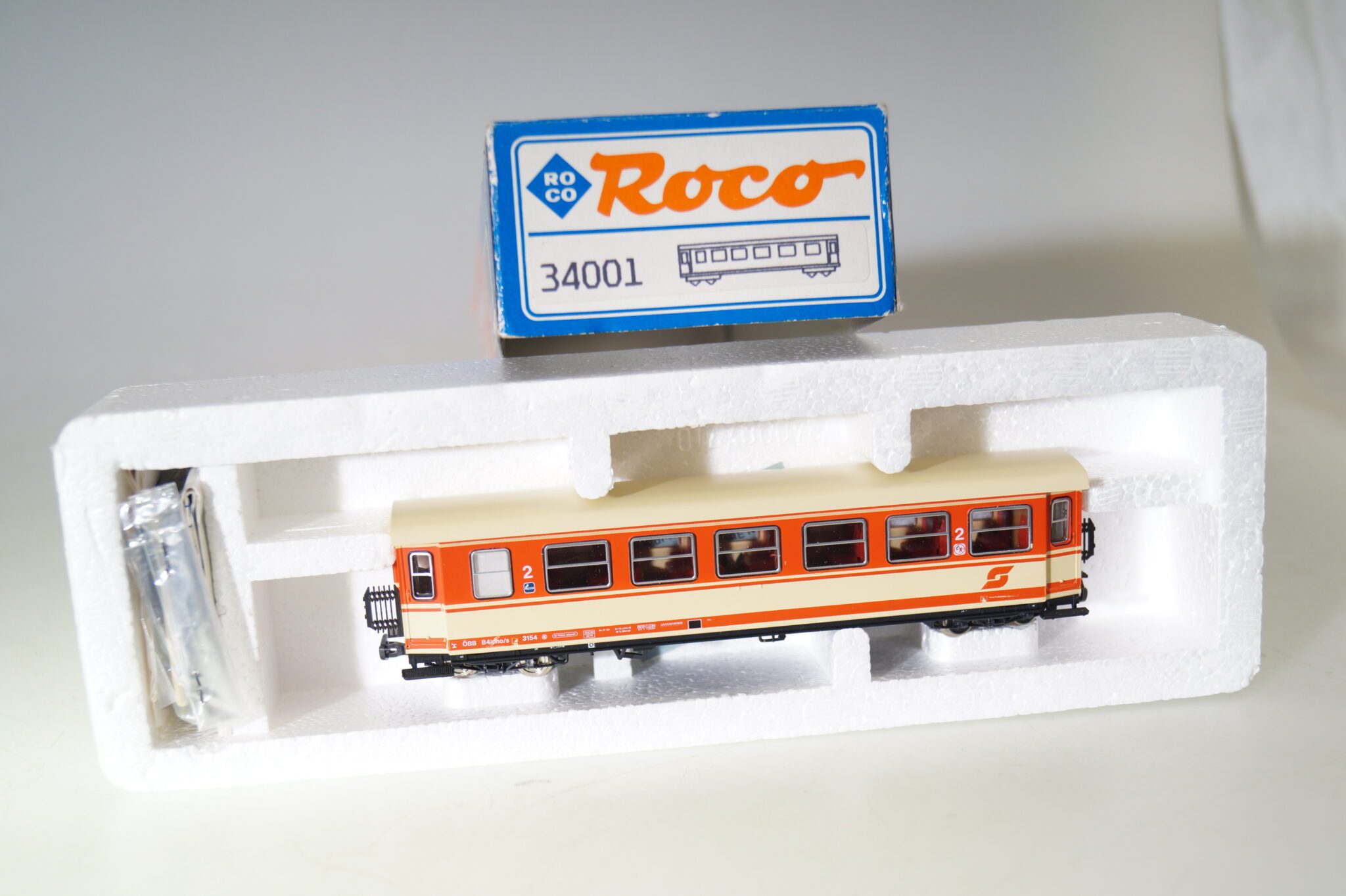 H0e Roco 34001 Personenwagen 2.Kl. ÖBB, neuw./ovp - gearontologist