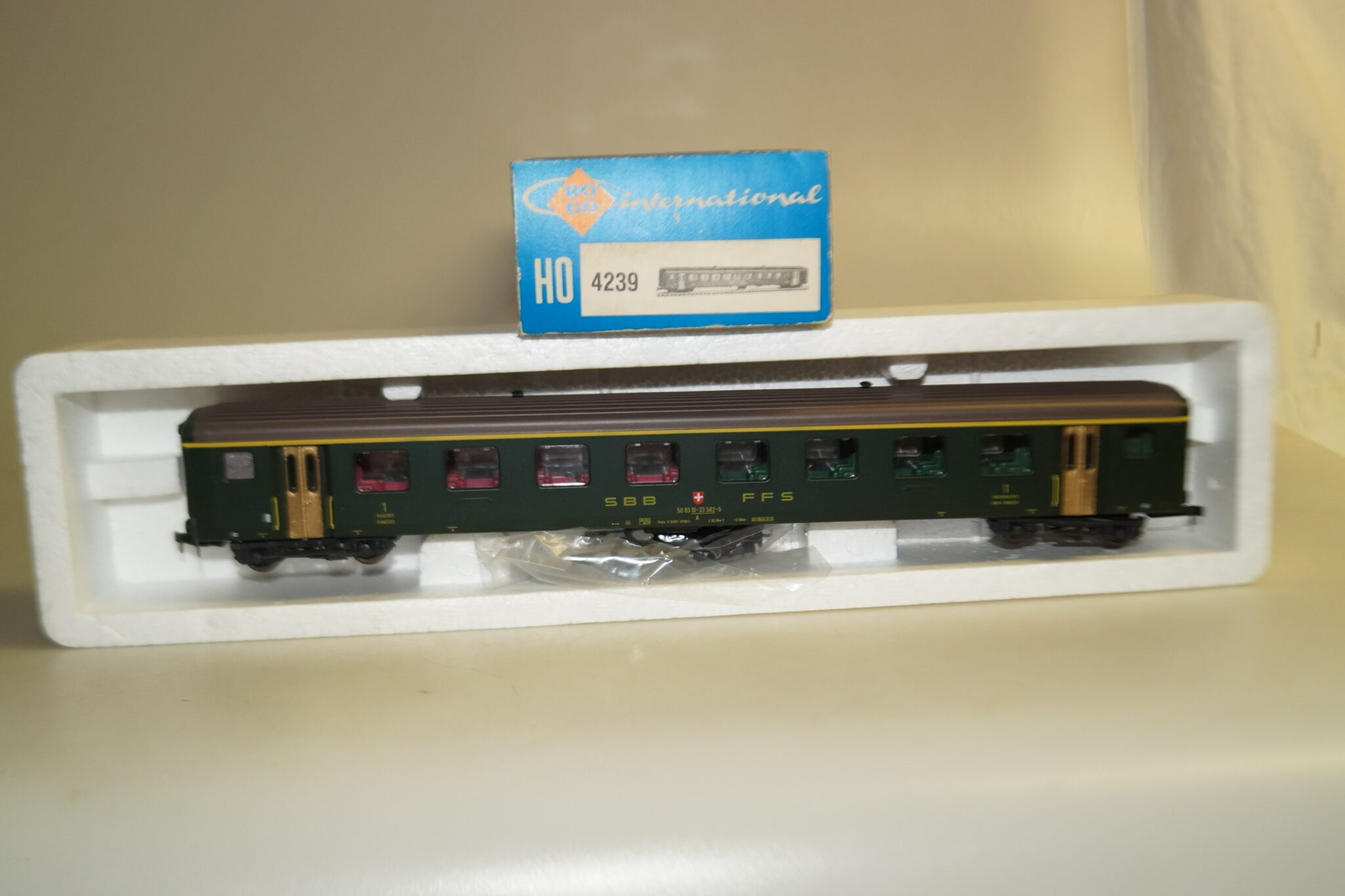 H0 Roco 4239 Personenwagen 1.KL. SBB, top/OVP/KK - gearontologist