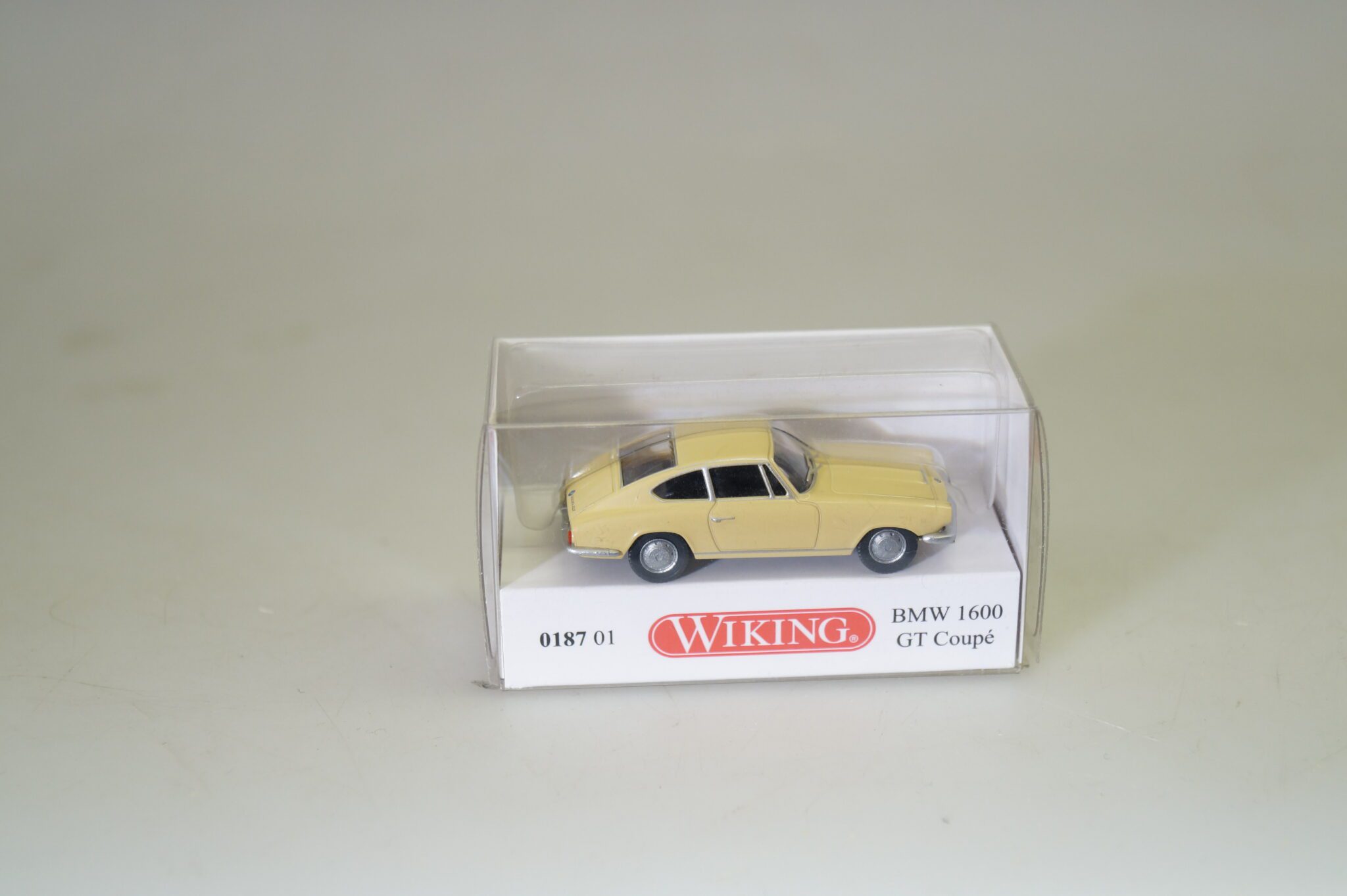 1:87 Wiking 0187 01 BMW 1600 GT beige, neu - gearontologist