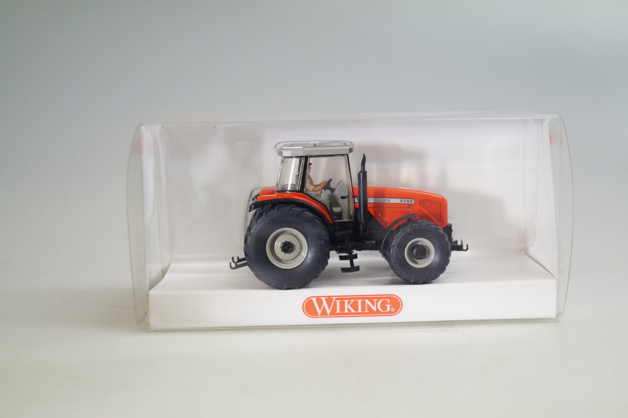 1:87 Wiking 385 03 32 Massey Ferguson MF 8280, neu - gearontologist