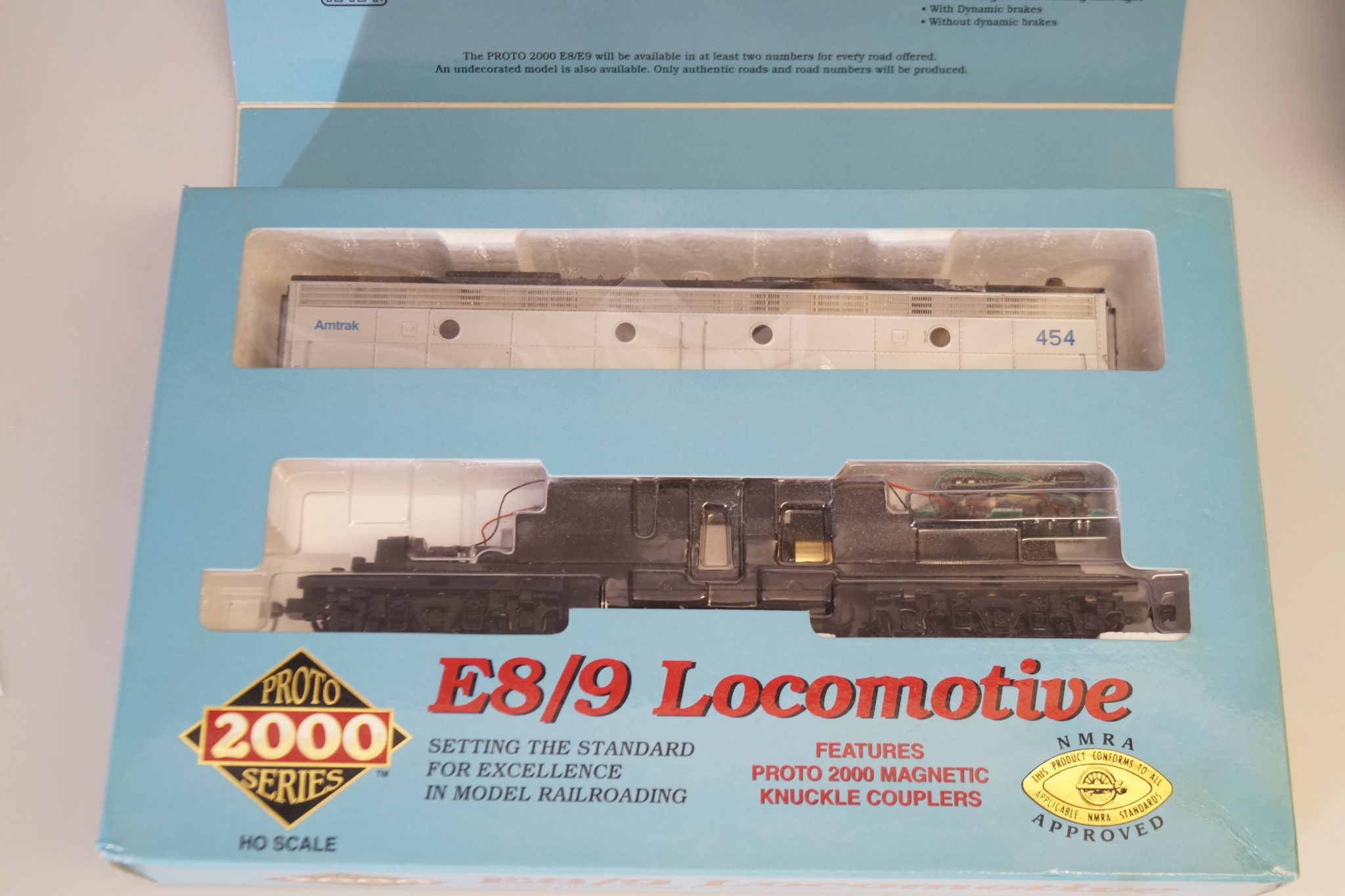 H0 30810 Proto 2000 US-Lok E8/9 Amtrak #454, top/ovp/NCE decoder ...