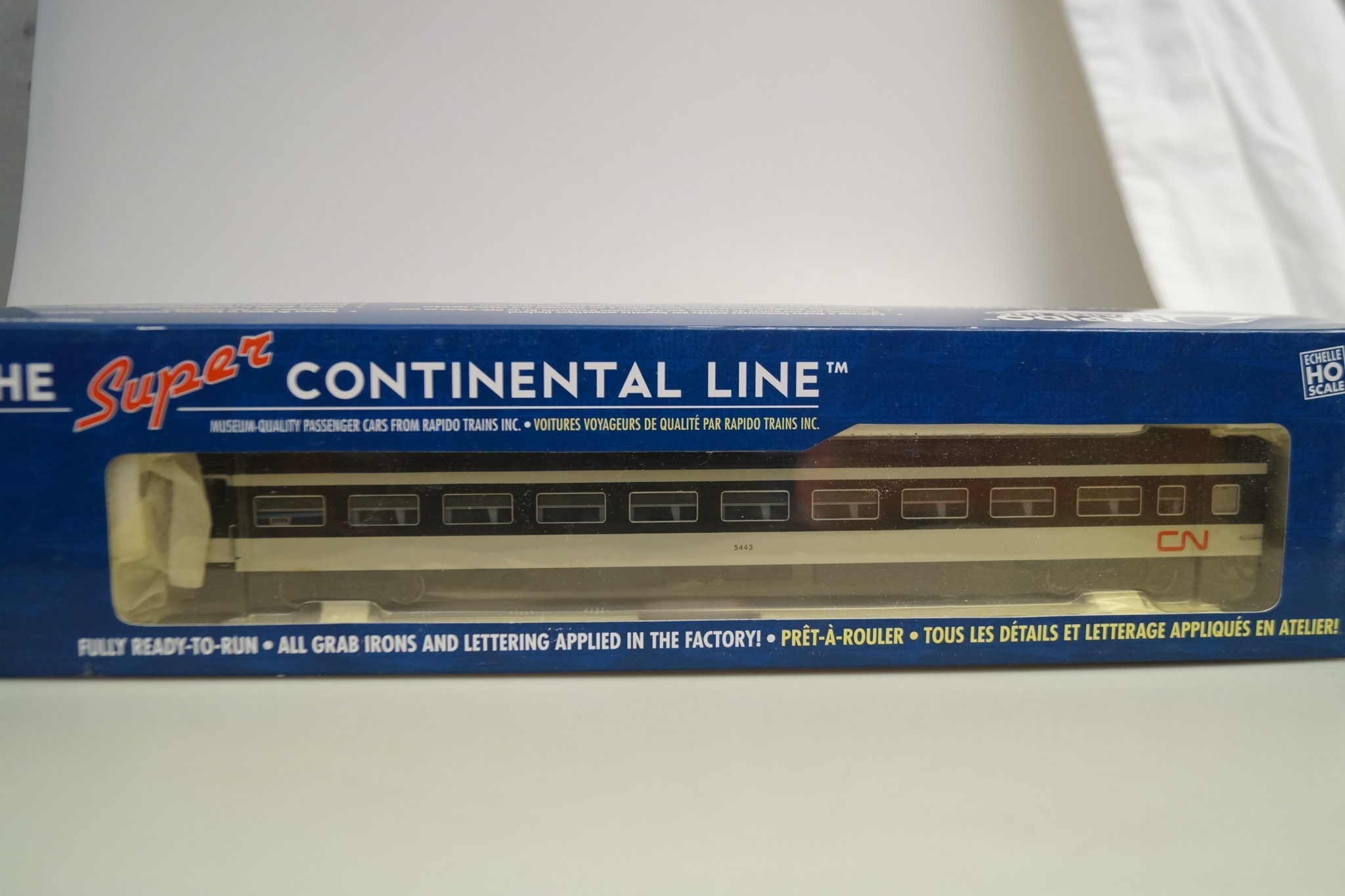 H0: Rapido Trains 100021 Lightweight Coach CN Canada #5443, neuw./ovp ...