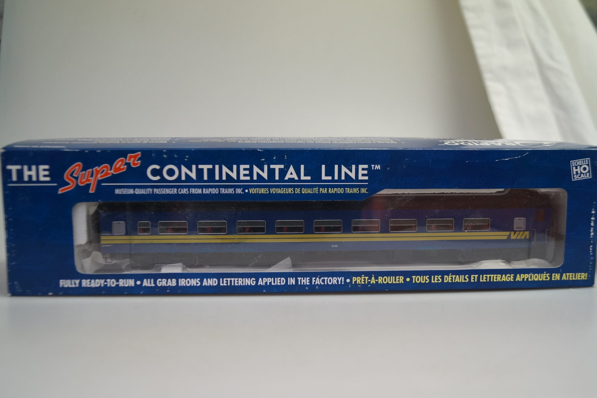 H0: Rapido Trains 100003 Lightweight Coach VIA Canada #5458, neuw./ovp ...