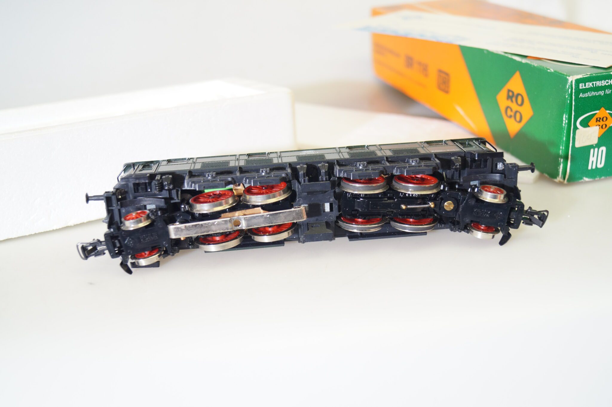 h0: ROCO 14143 E-Lok BR 116, top/ovp/AC - gearontologist