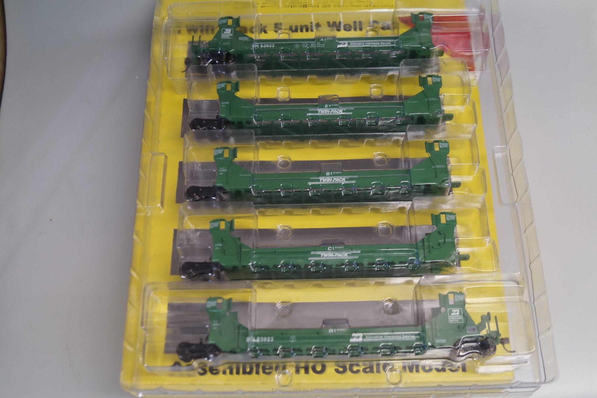 H0 47612 Intermountain BN Twin Stack 5-unit Well Car, neu – gearontologist