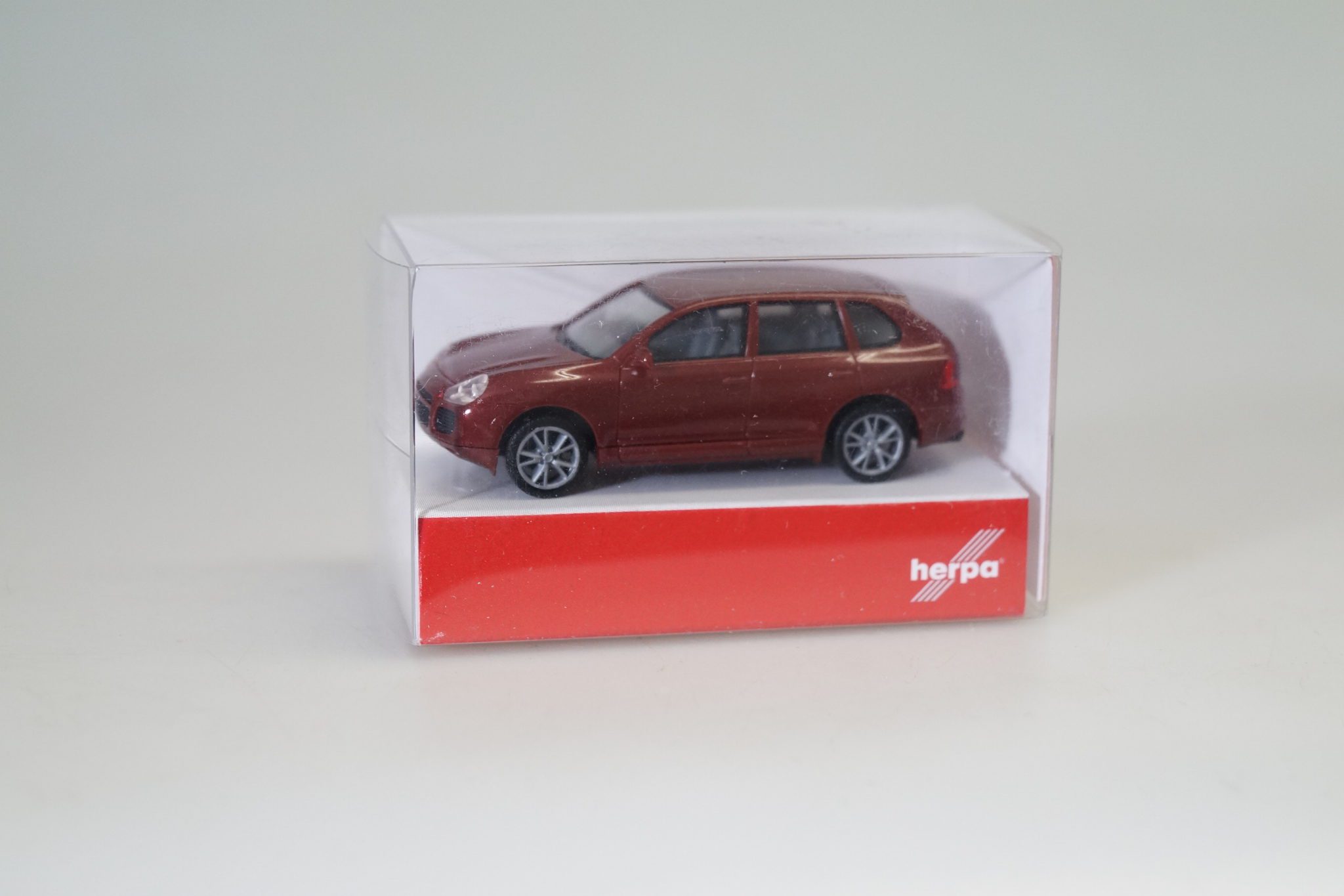 1:87 Herpa 033152 Porsche Cayenne dkl.rot-met., neuw./ovp - gearontologist