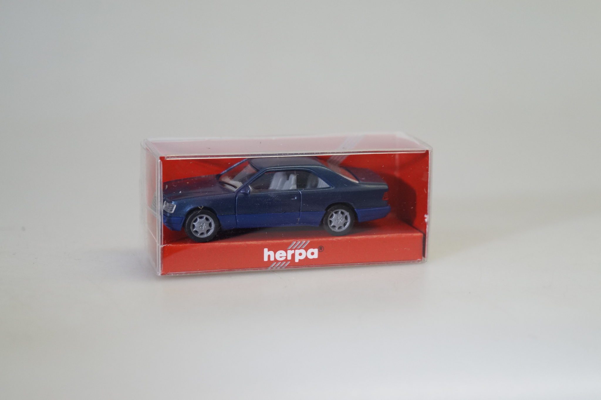 1:87 Herpa 031455 MB W210 E 320 Coupe dkl.blau-met., neuw./ovp ...