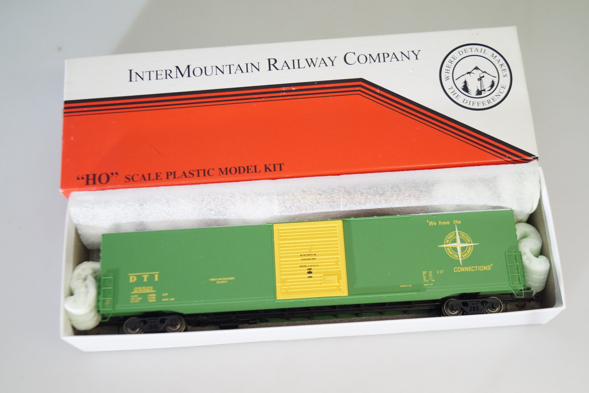 1:87 Bausatz 41912 InterMountain Boxcar DTI #25521, GEBAUT - gearontologist