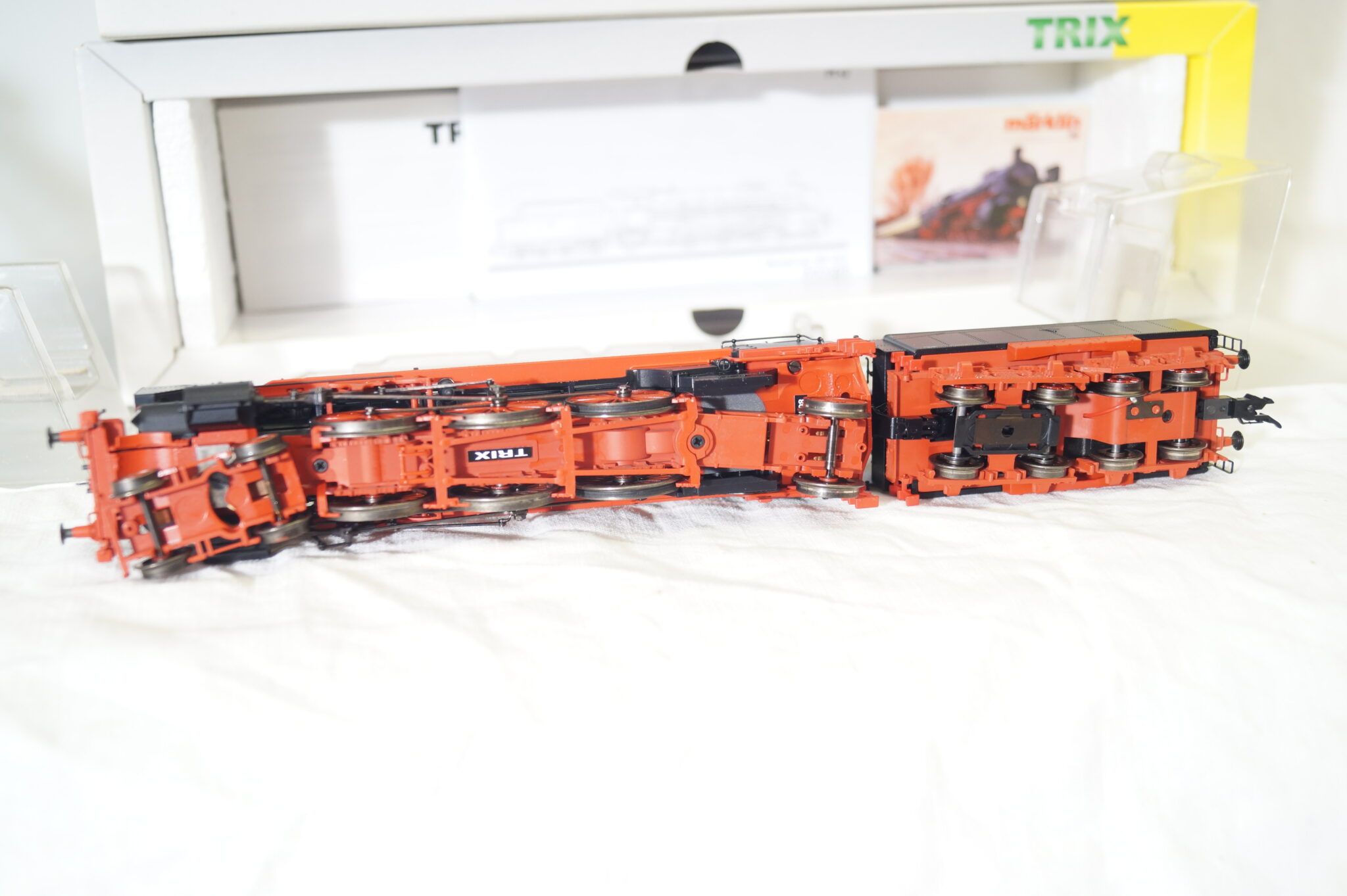 H0 Trix 22180: DAMPFLOK BR 18 321 digital/Sound/neuw./OVP - gearontologist