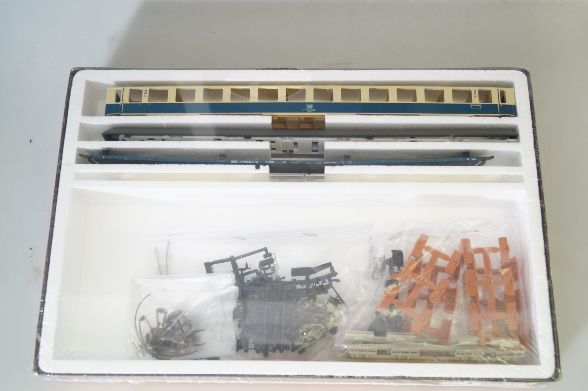 h0 ADE B 23101-3 Bausatz Personenwagen Bm 235 2.Kl., neu/ovp ...