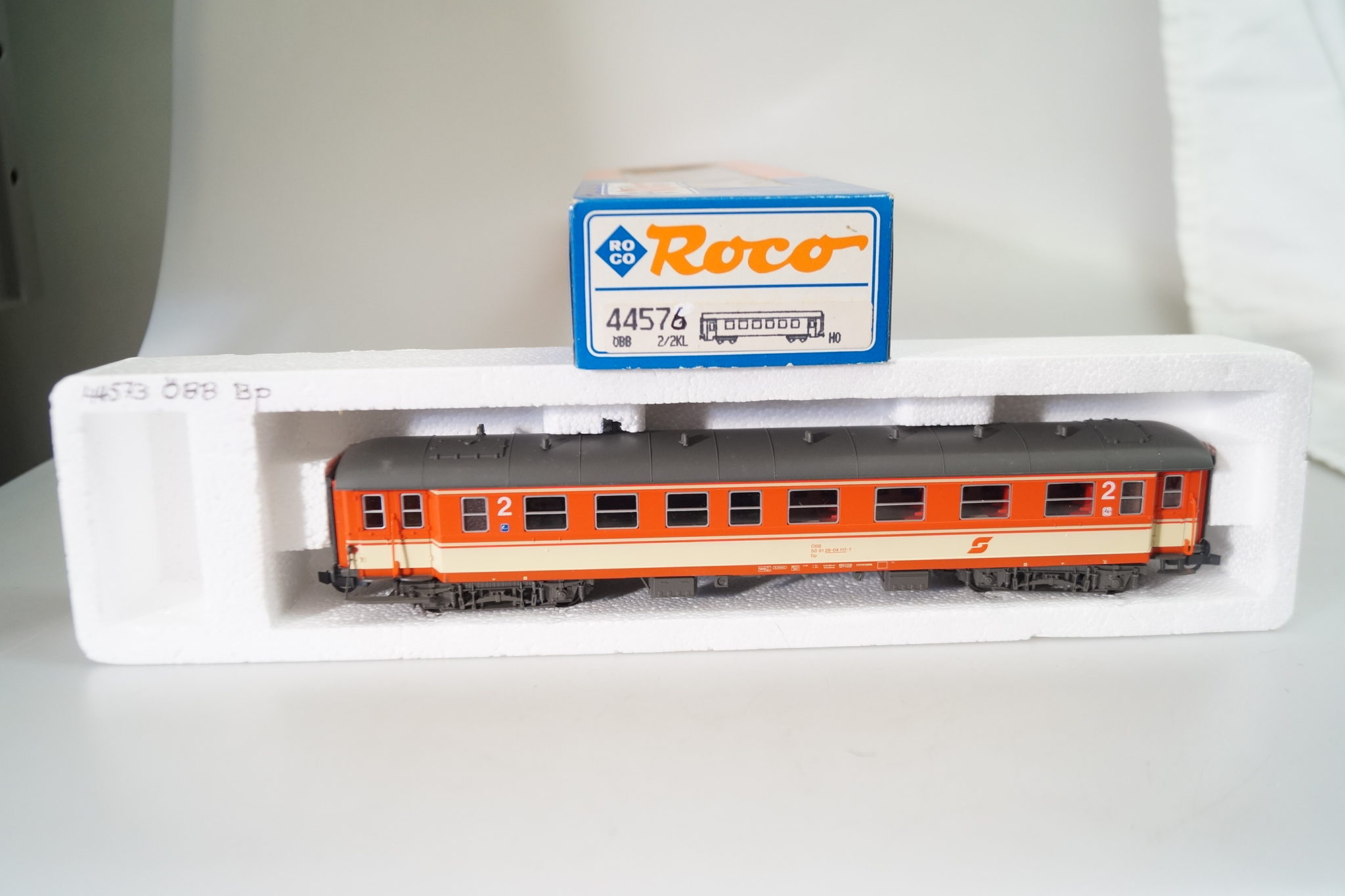 H0 Roco 44576 Personenwagen ÖBB ‚2.KL.‘, top/ovp – gearontologist