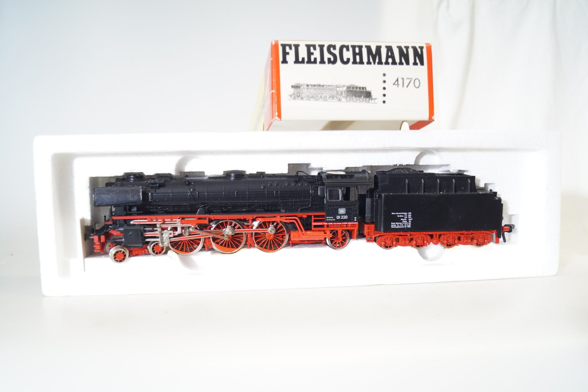 H0 Fleischmann 4170 Dampflok BR 01 220, top/OVP - gearontologist