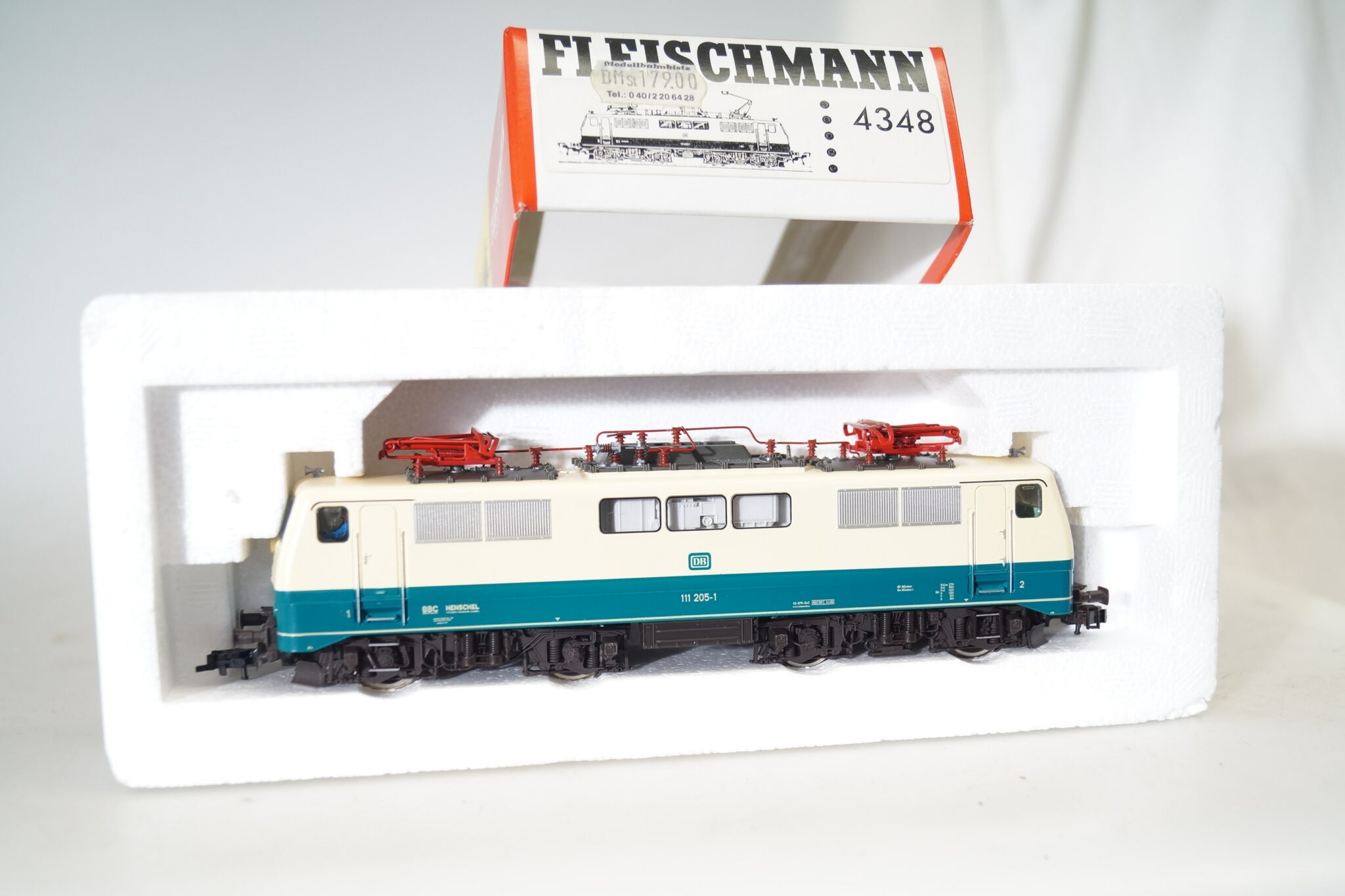 H0: Fleischmann 4348 E-Lok 111 205-1, TOP/OVP - gearontologist