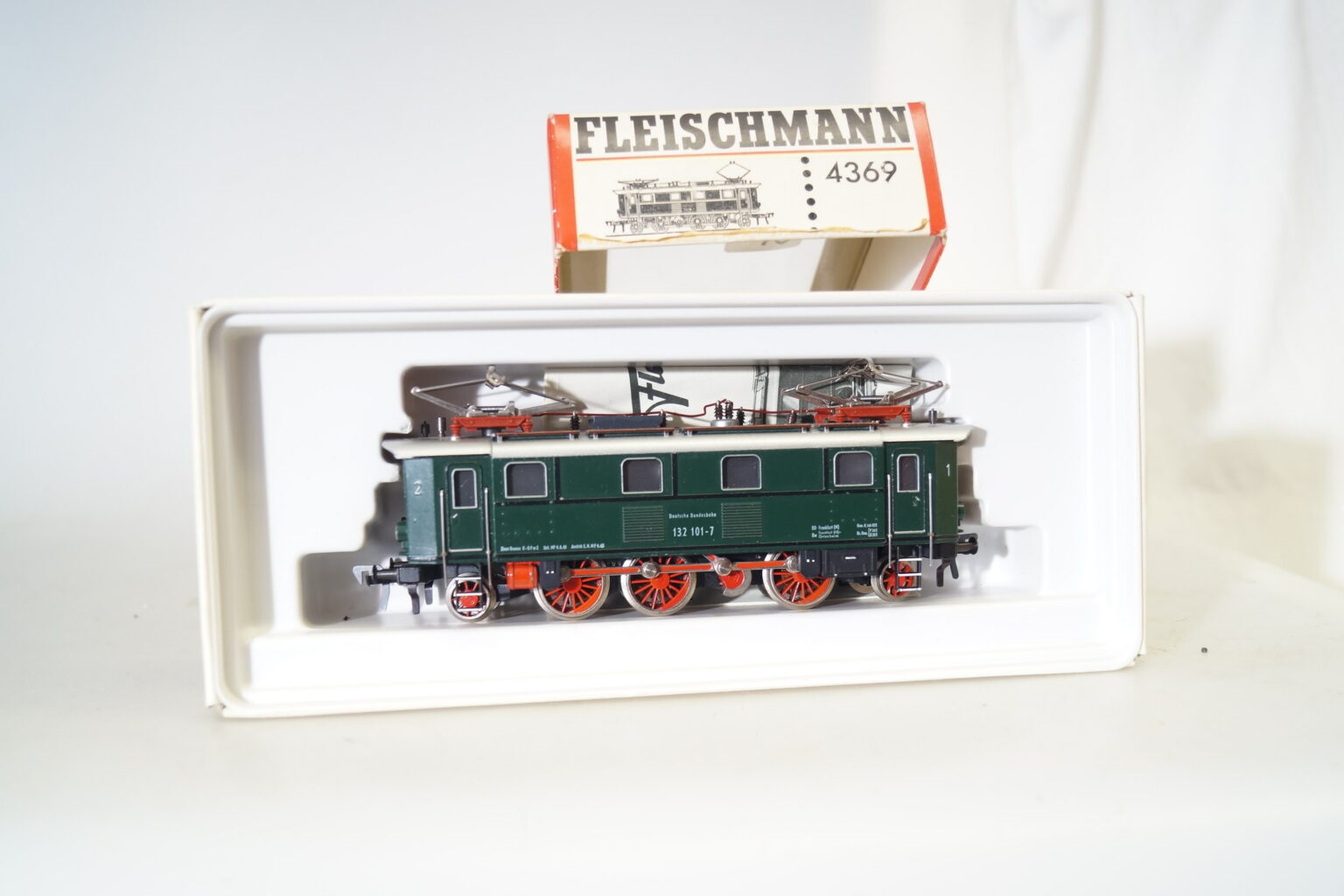 H0: Fleischmann 4369 E-Lok BR 131 101-7, TOP/OVP - gearontologist