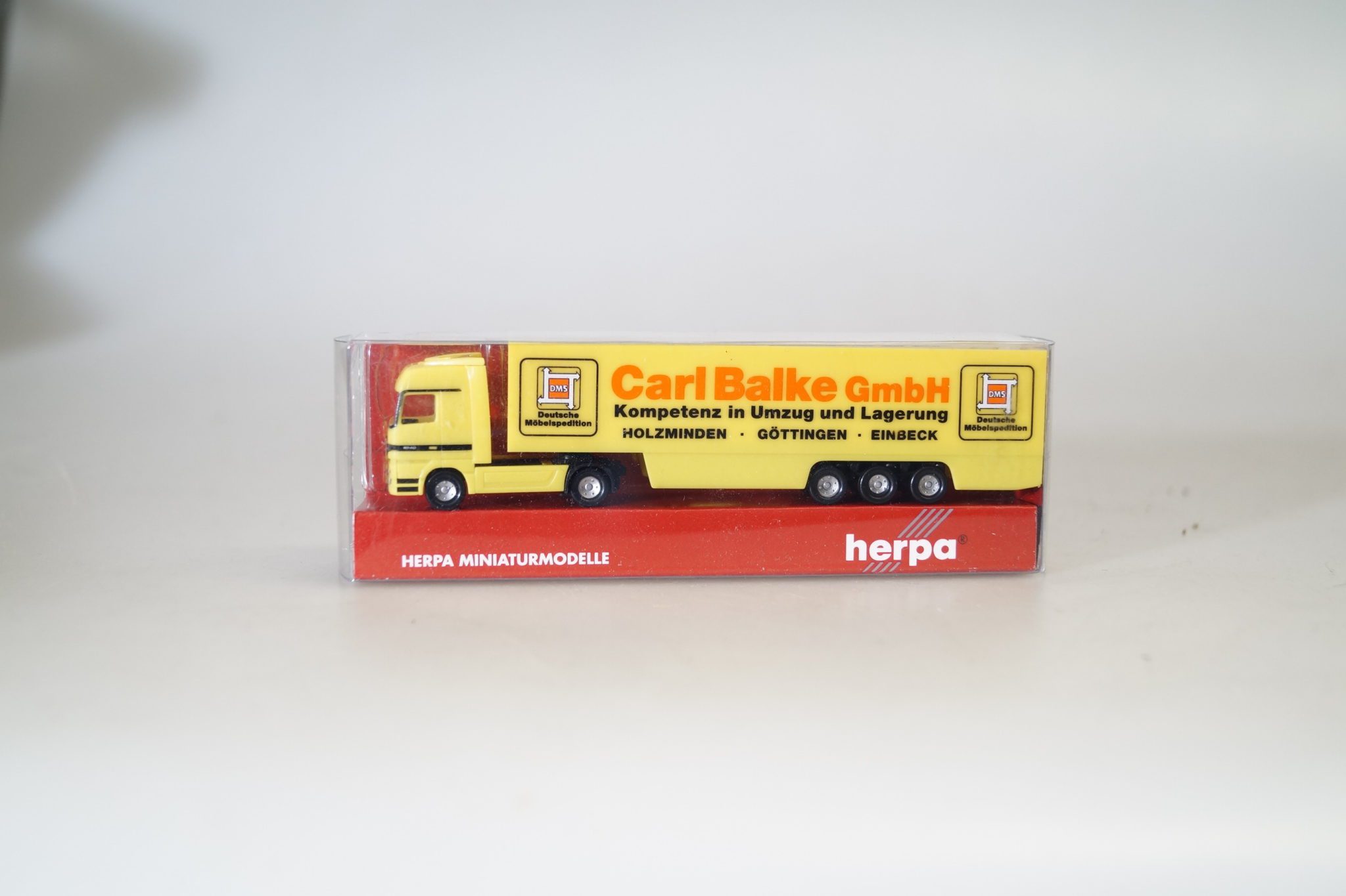 Spur N: Herpa 065139 MB Actros Sz Carl Balke, neu – gearontologist