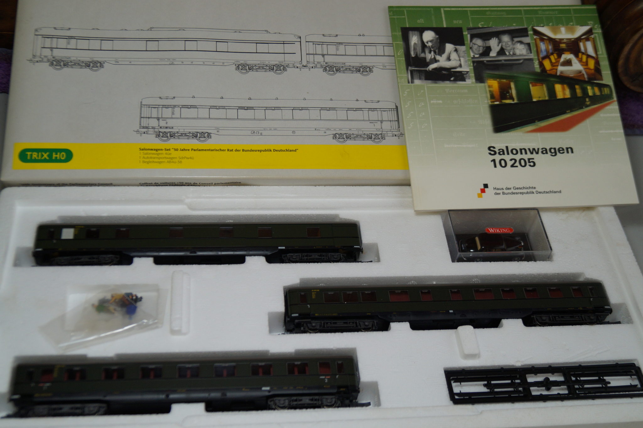 H0 Trix: 23352 'Salonwagen-Set 50 Jahre Parlamentarischer Rat BRD ...