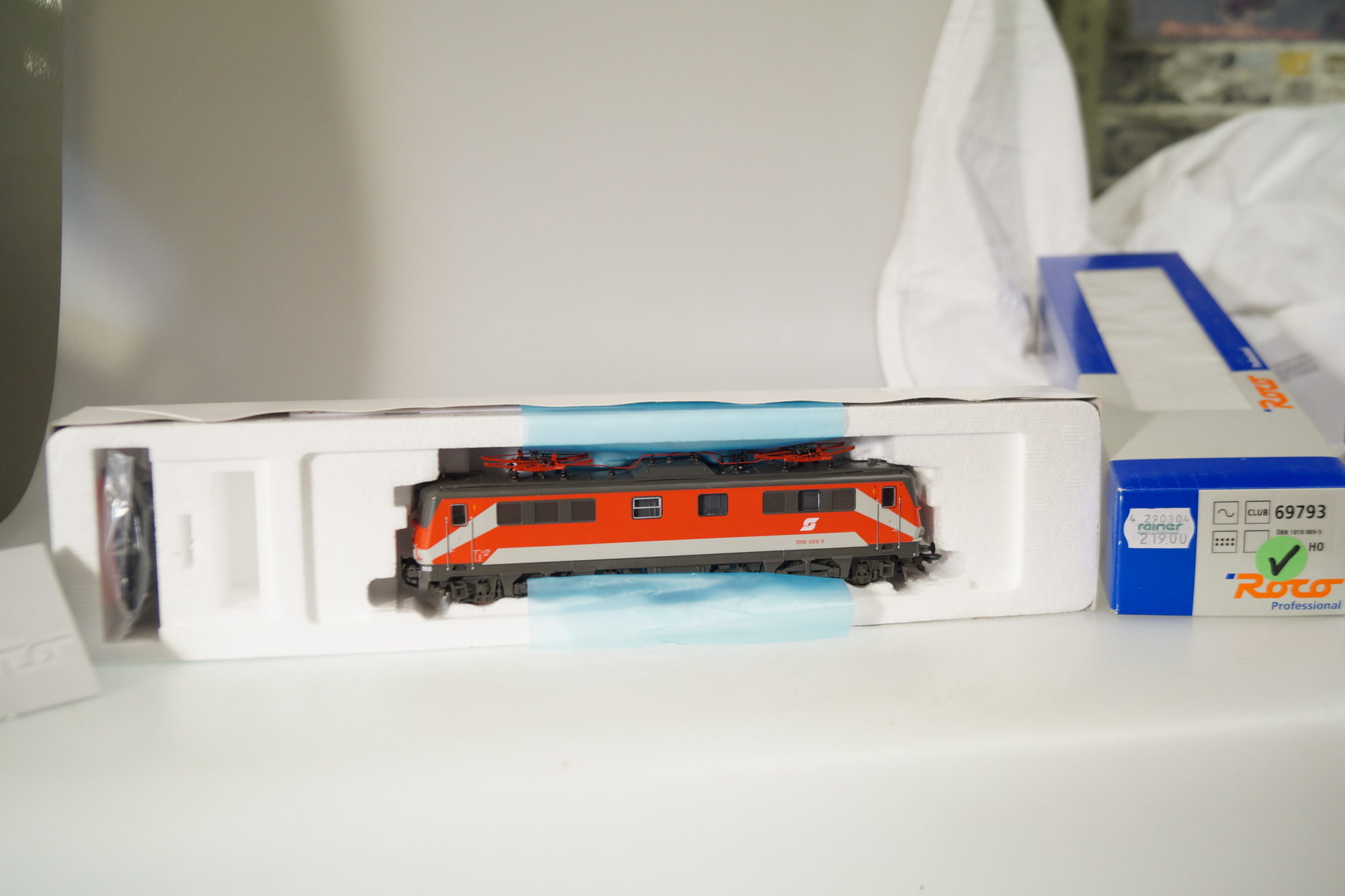 1:87 Roco AC! 69793 E-Lok ÖBB 1010, neu - gearontologist