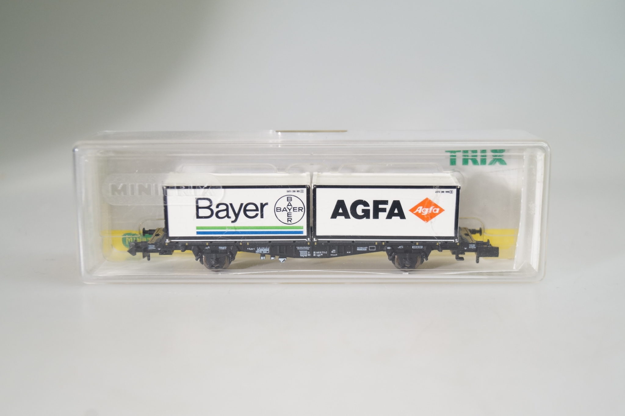 Spur N: Minitrix 15210 Containertragwagen Bayer/Agfa, neu - gearontologist