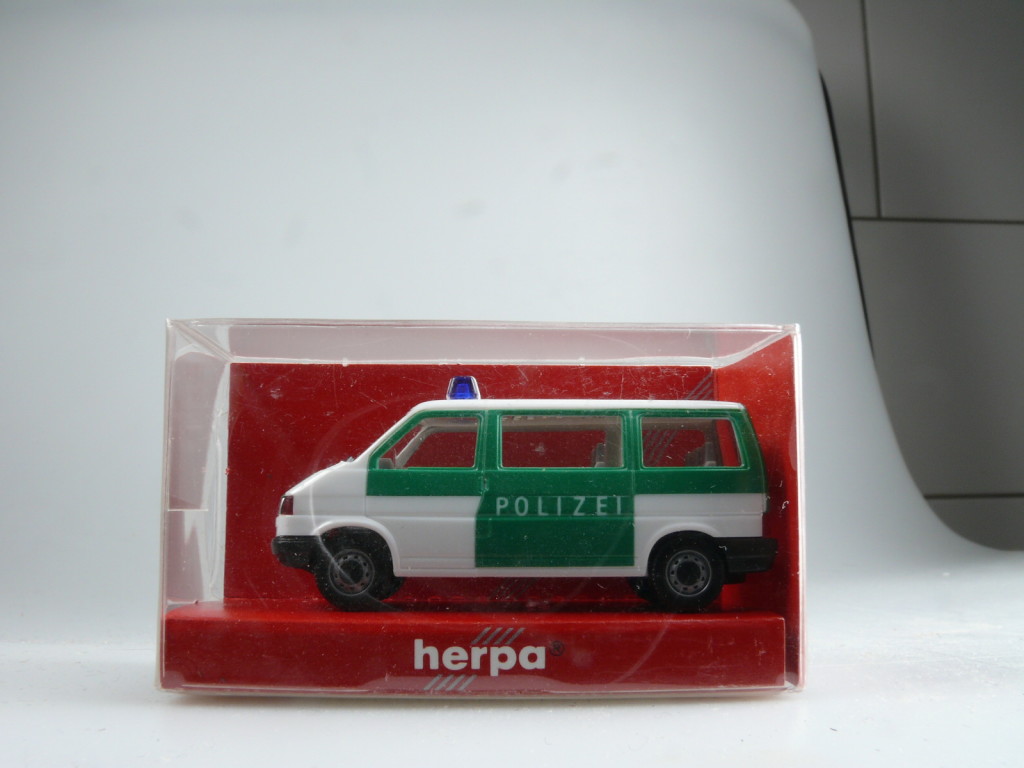 1:87 Herpa 041874 VW T4 'POLIZEI' – NEU! - gearontologist