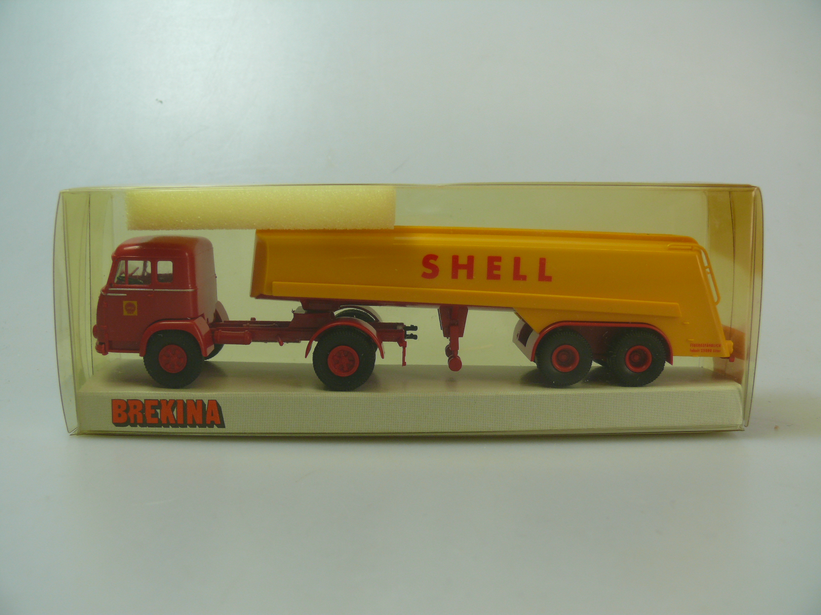 H0 83110 Brekina Magirus PLUTO TANK SZ 'SHELL' - neu - gearontologist